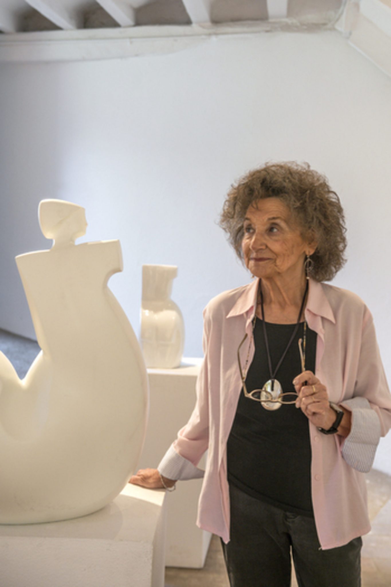 L'escultora Rosa Serra estrena 'Un Matí amb...' a l'EMBA - Web Oficial ...